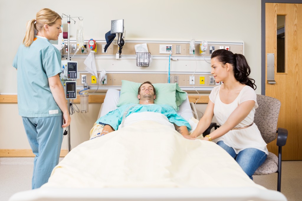 How to Make Hospital Stay More Comfortable for Your Loved One | The Mix ...