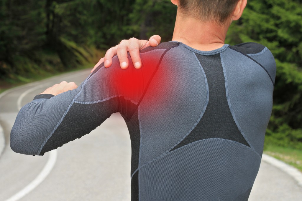 Dislocated Shoulder and Separated Shoulder: What's the Difference ...